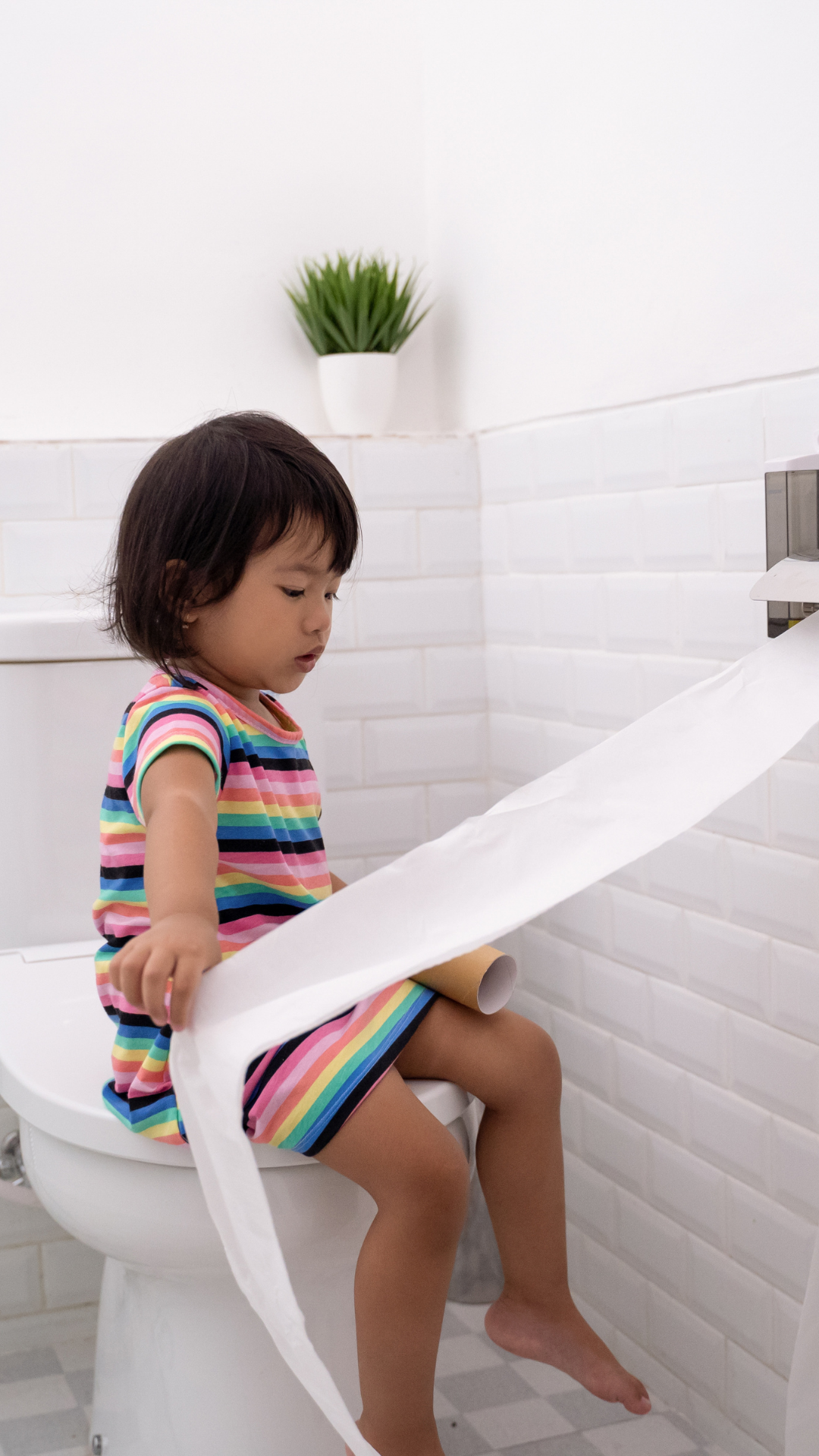 Help! My Toddler Won’t Poop in the Potty | themompsychologist.com