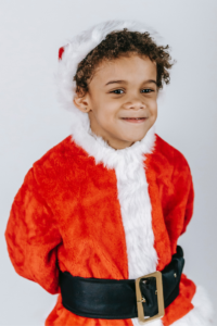 How to Tell Your Kids the Truth About Santa | themompsychologist.com