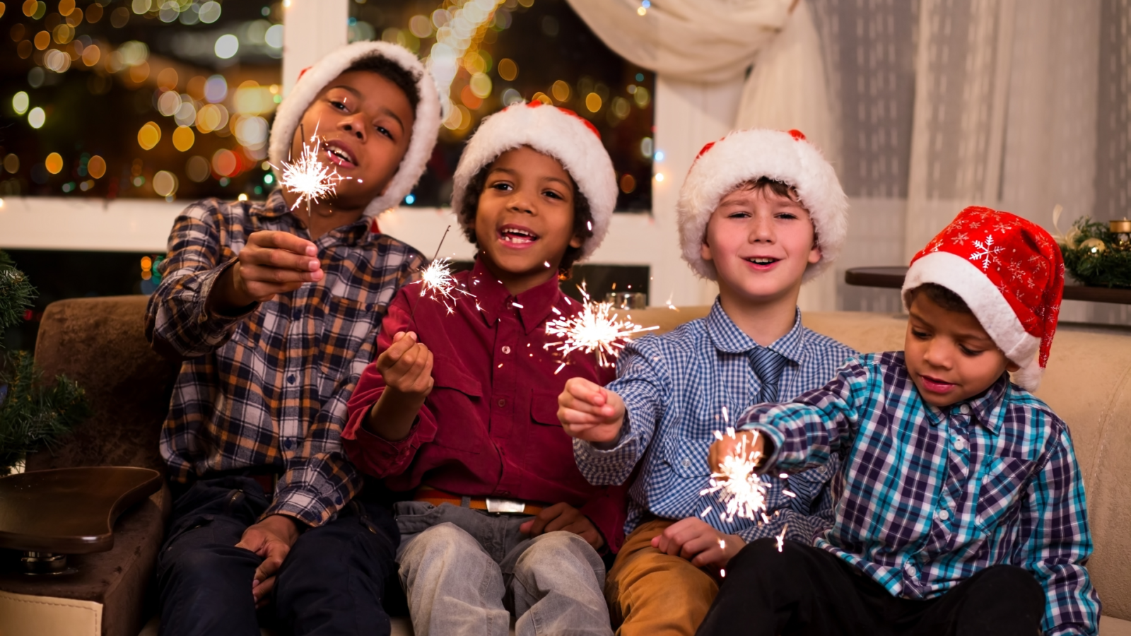 How to Tell Your Kids the Truth About Santa | themompsychologist.com